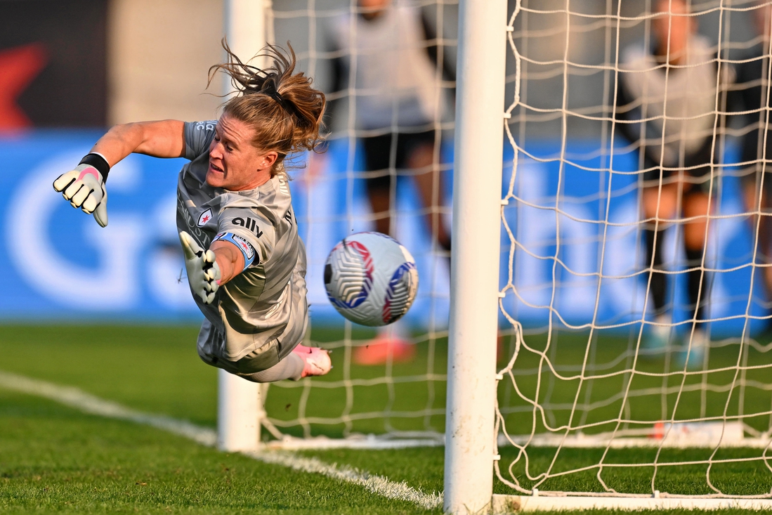 NWSL News: Chicago Red Stars unveil new name, logo - CWEB