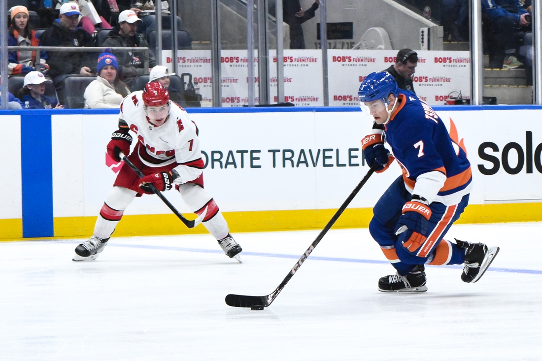 NHL News: Islanders score 4 goals in 2nd period to down Hurricanes - CWEB