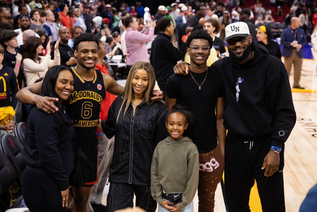 LeBron James' family remains evacuated due to wildfires - CWEB