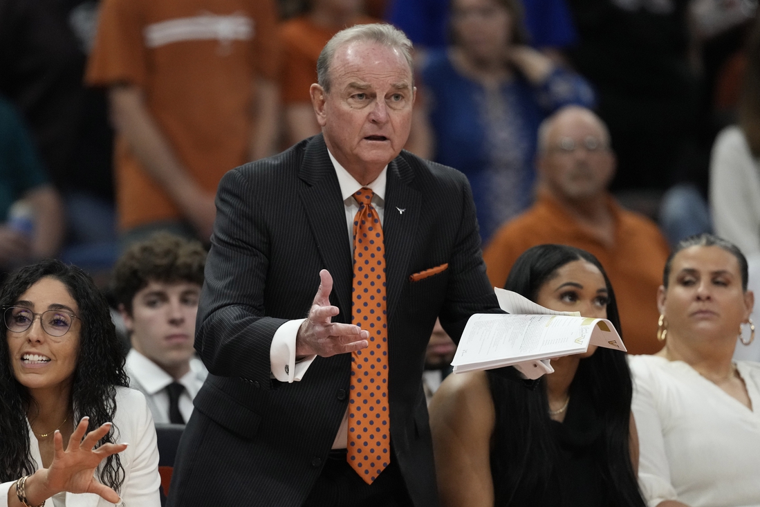 Reports: Texas coach Vic Schaefer to receive 3-year extension - CWEB