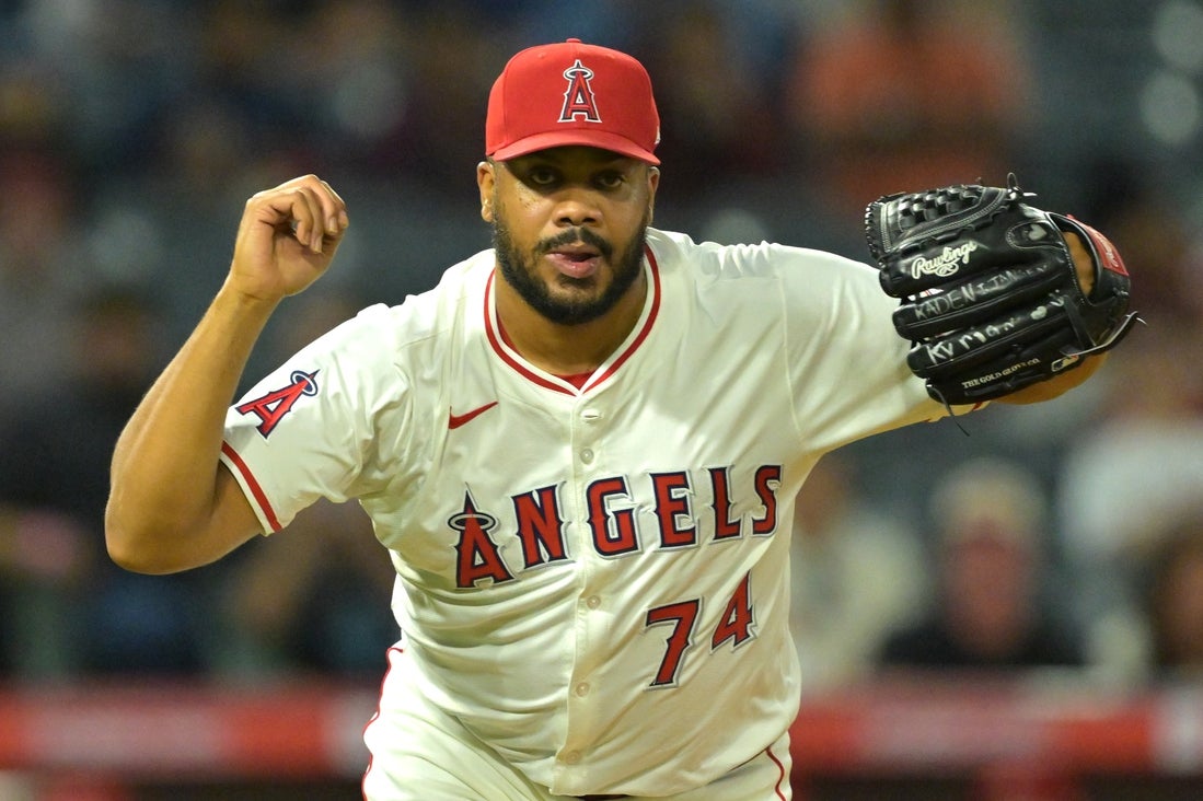 MLB News: Angels, Rangers meet again, eye wild-card position - CWEB