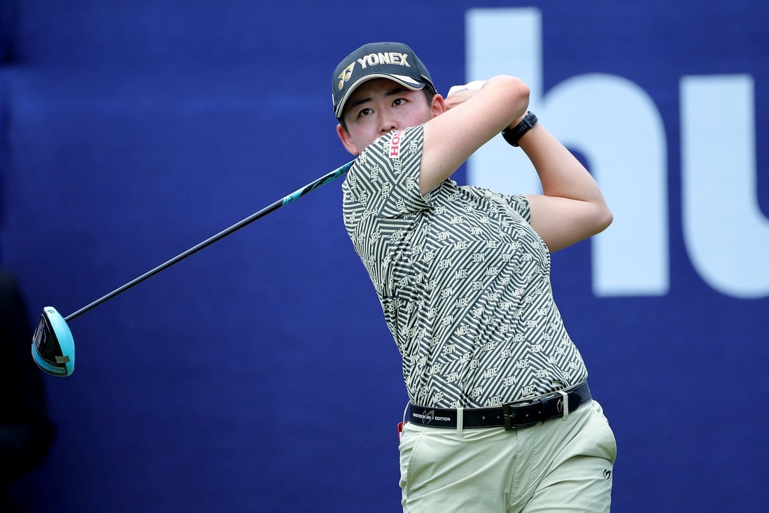 LPGA News: Akie Iwai catches fire, storms to lead at Portland - CWEB