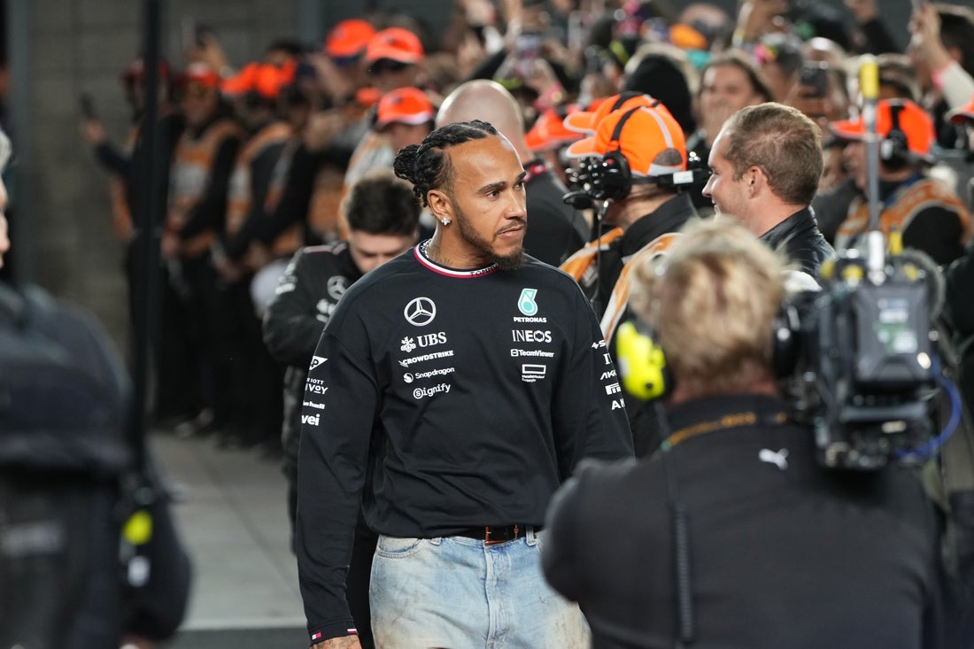 F1 News: Lewis Hamilton bows out of tire test to be with ailing dog - CWEB