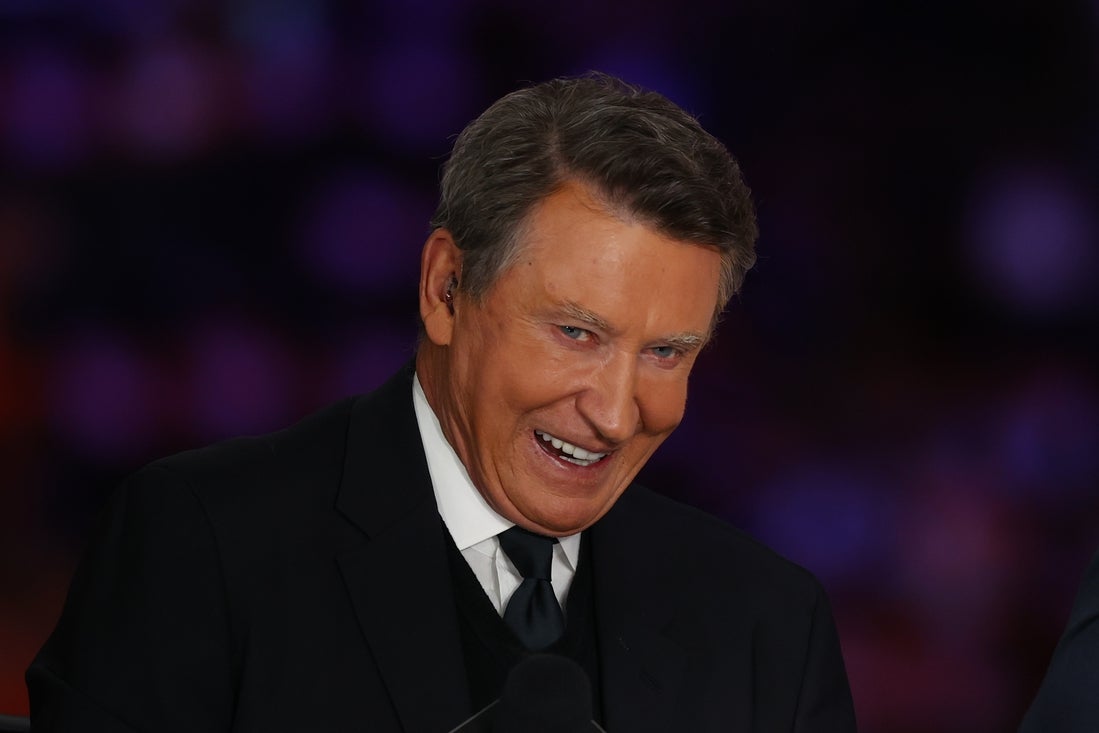 NHL News: Wayne Gretzky to remain NHL analyst for TNT Sports - CWEB